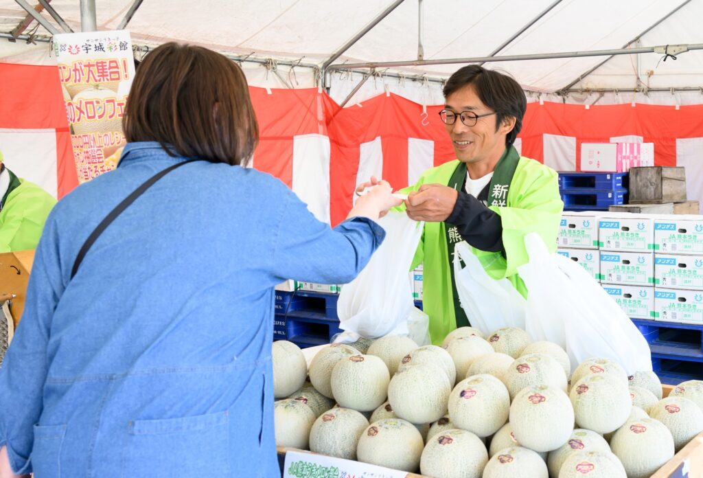 生産者が宇城産メロンをPR JA熊本うき | 新着情報一覧 | JAグループ熊本